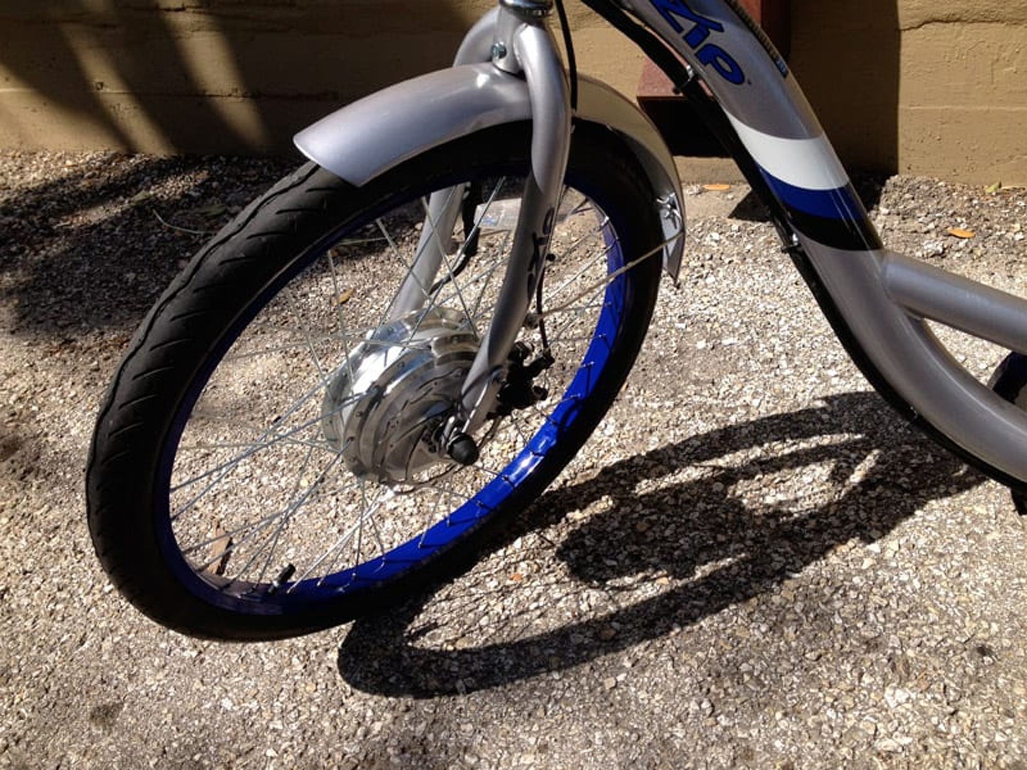 2013 eZip Tri-Ride Review