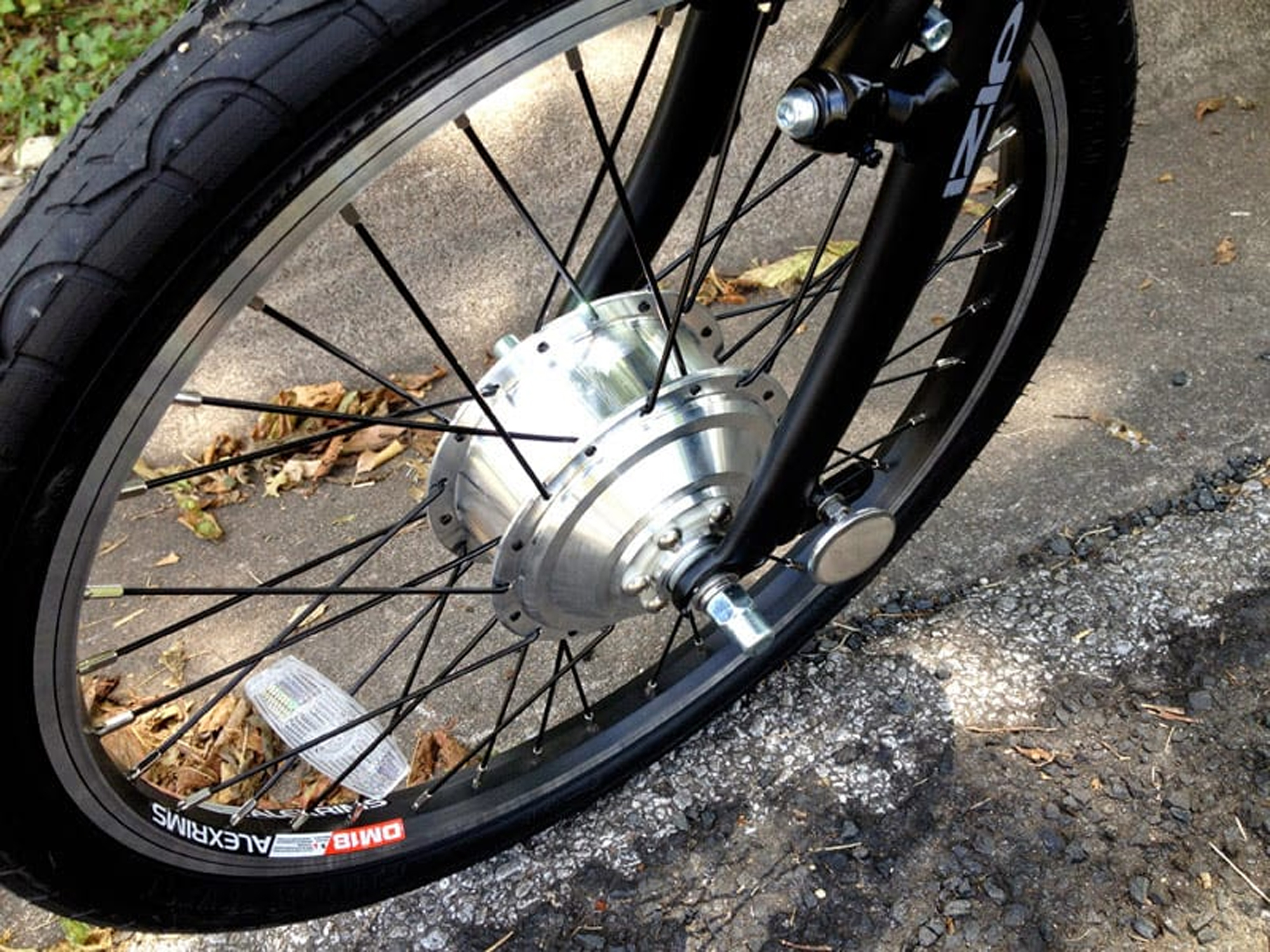 2013 IZIP E3 Compact Review