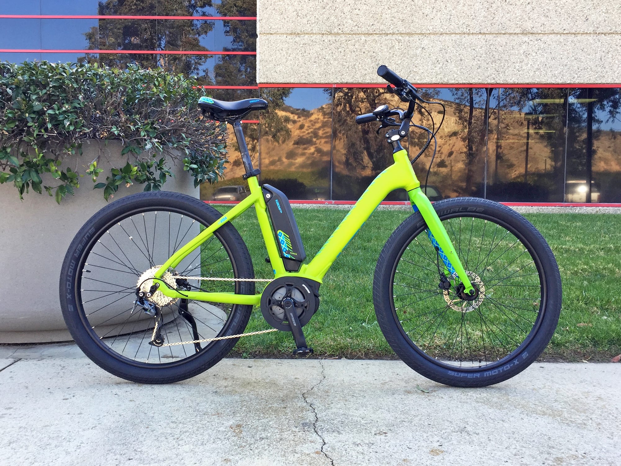 2018 IZIP E3 Vida Review